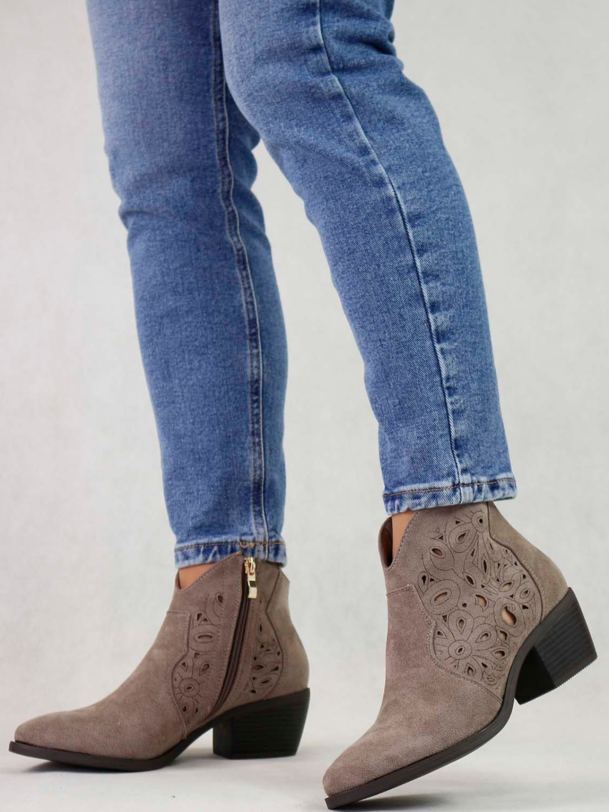 Botki kowbojki niskie damskie nobukowe jesienne Jezzi - trendybuty.pl